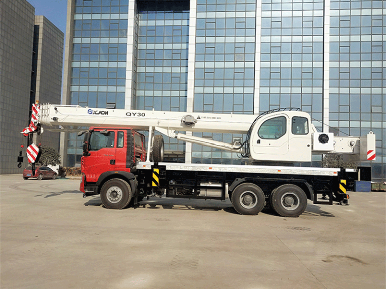 30 Ton Truck-Mounted Crane | XJCM