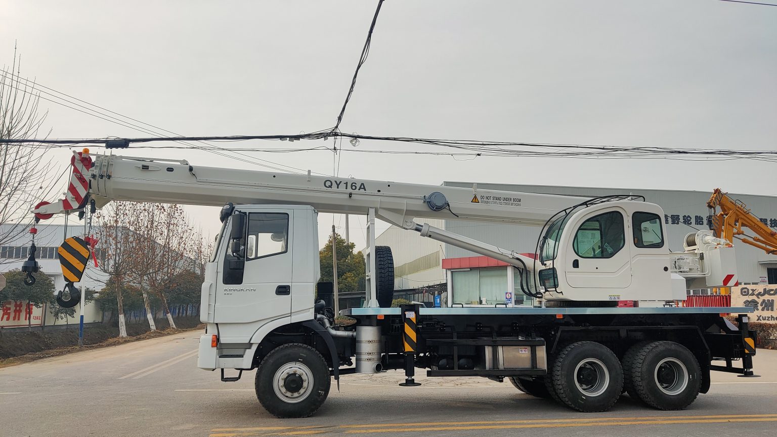 16 Ton Crane Truck: Reliable Lifting Solutions | XJCM